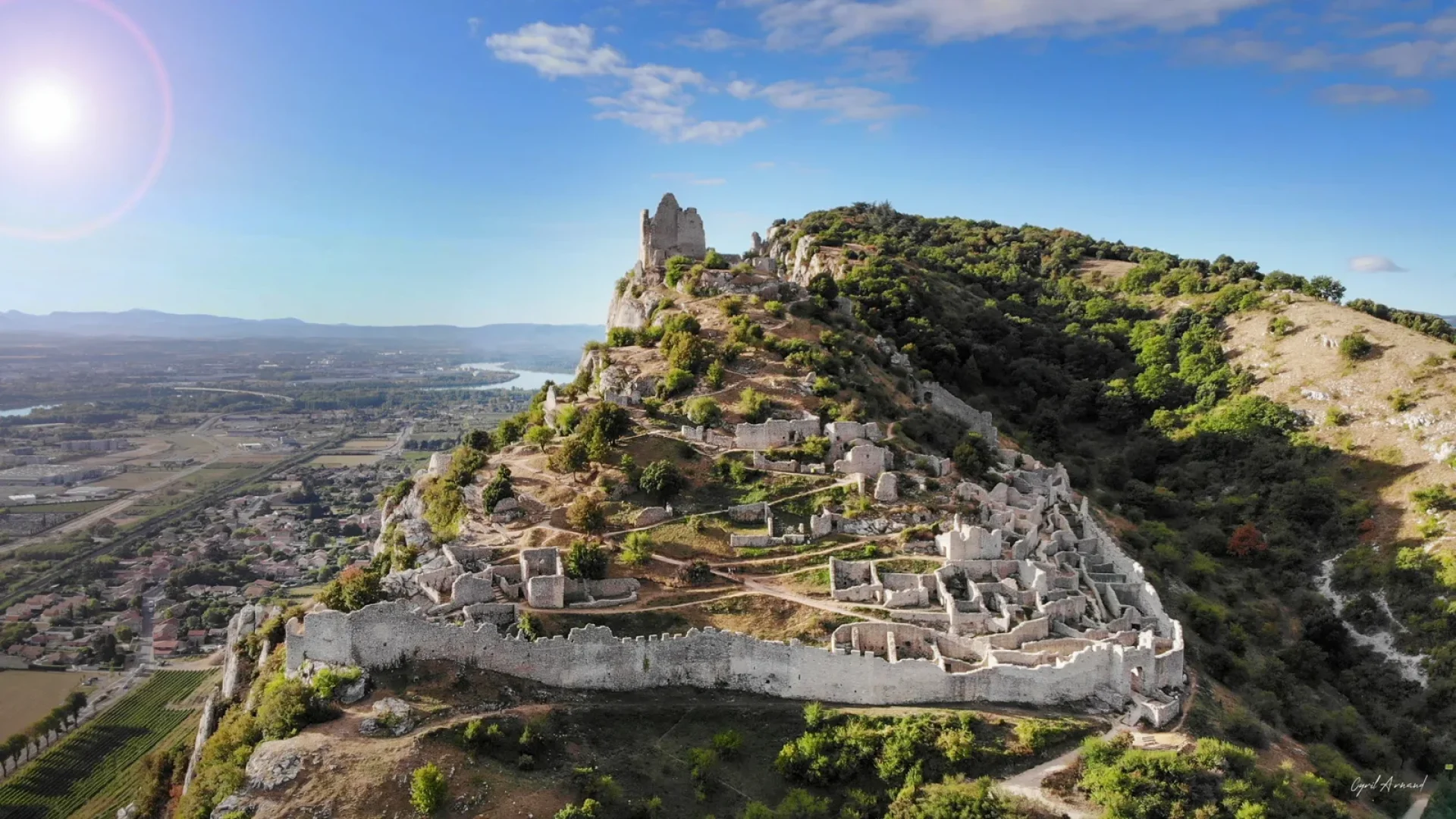 Crussol castle back to the Middle Ages - Ardèche Guide
